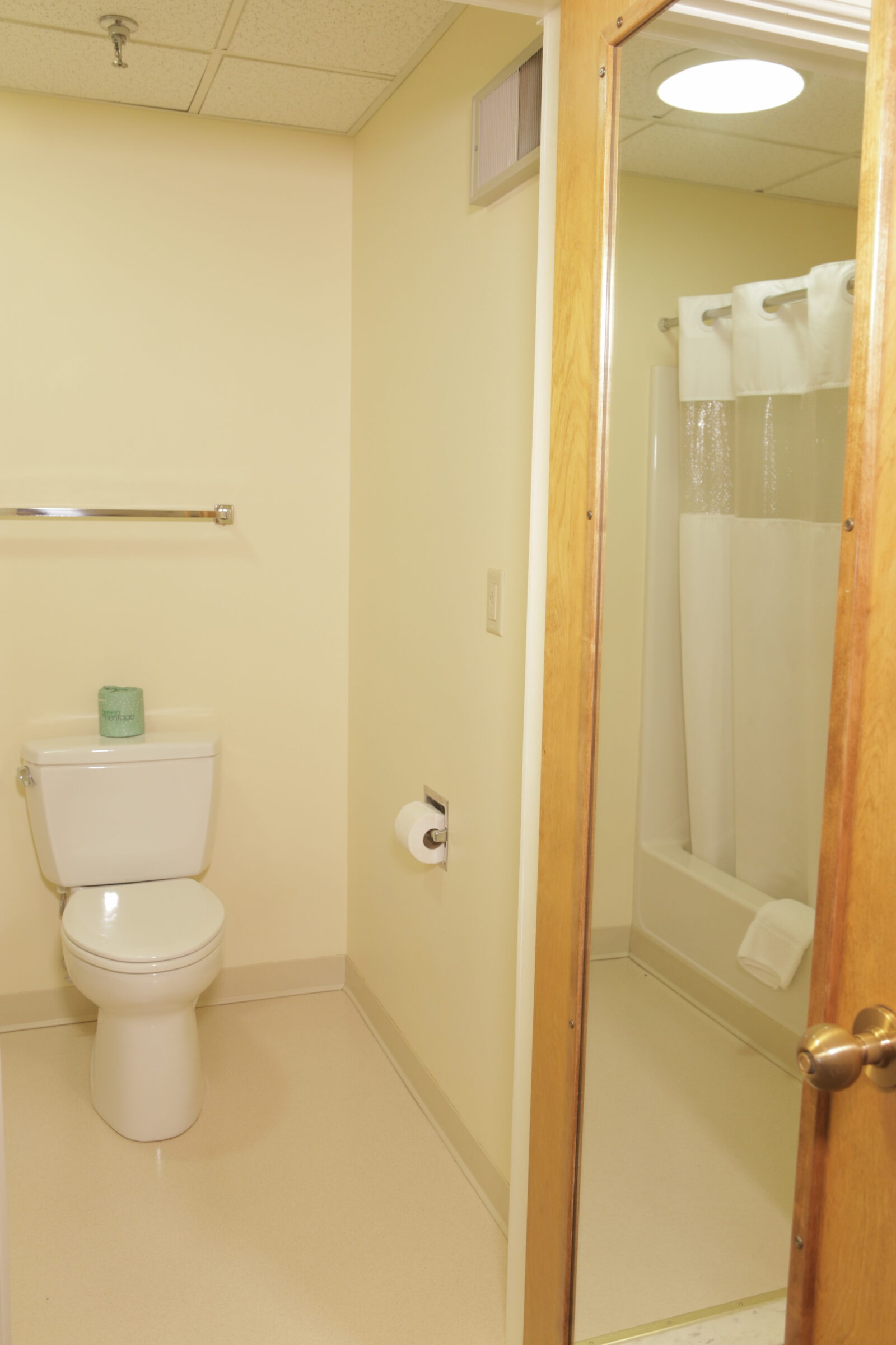 Charming Inn Stay | Cozy Rooms & Unforgettable Service