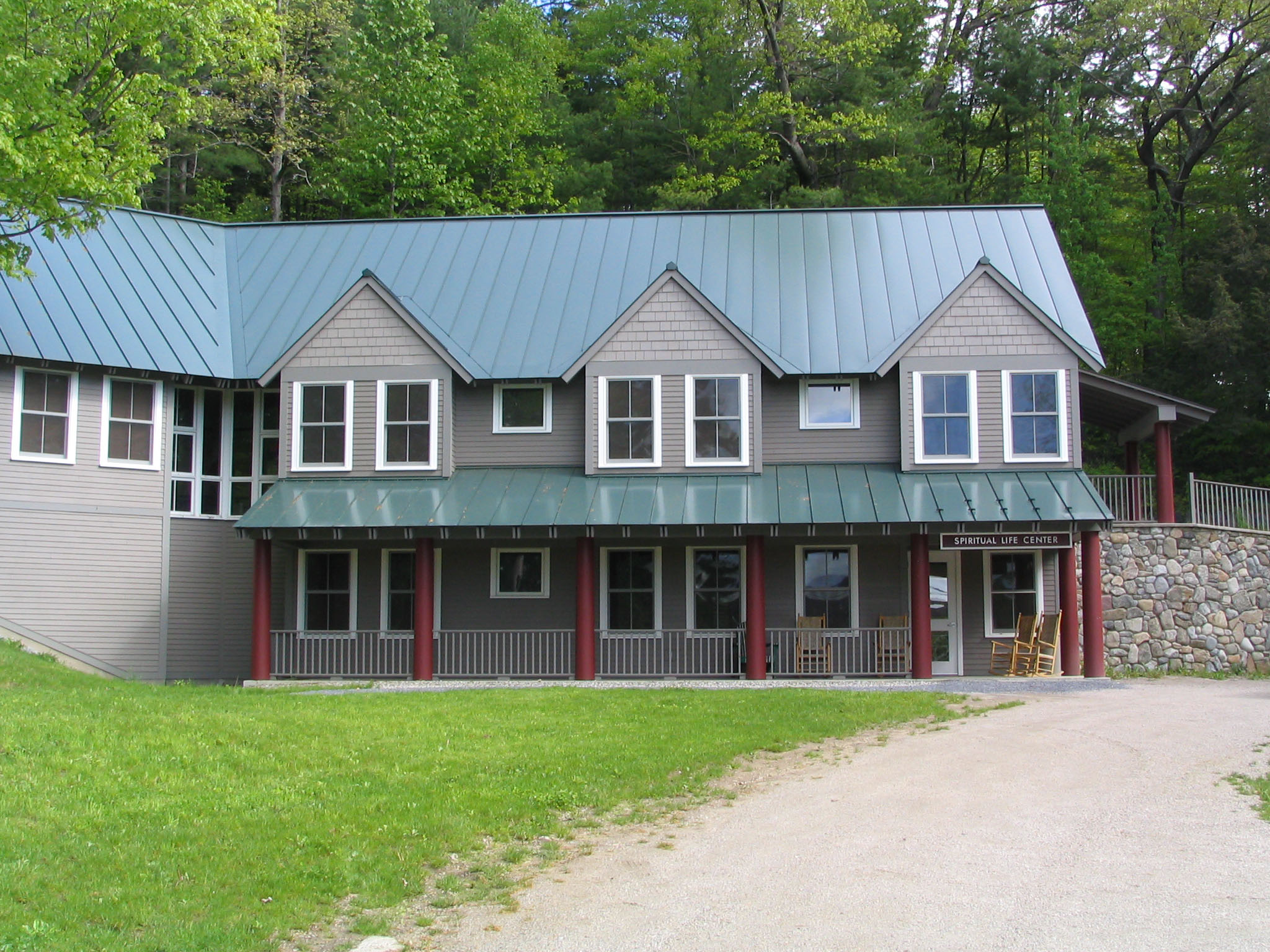 Trinity Lodge: Comfort & Luxury in the Heart of the City